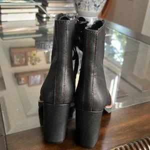 Naturalizer | Shoes | Naturalizer Callie Laceup Leather Bootie | Poshmark